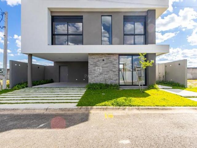 Casa em condomínio com 193 m², 3 quartos sendo 3 s
