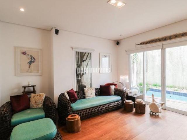 CASA EM CONDOMÍNIO COM 252,0M²AC 4 SUÍTES 3 GARAGEM ÁREA GOURMET E PISCINA