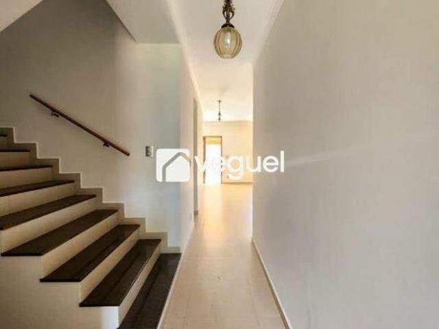 Casa em condomínio com 257m² de construção, 4 quartos para alugar no bairro Recreio das Acácias, Rib