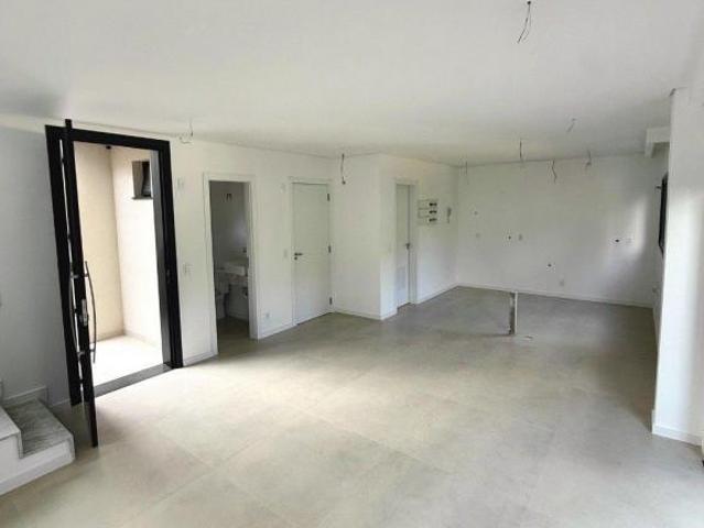 Casa em Condomínio, com 256m², 3 Suítes, no Bairro Seminário