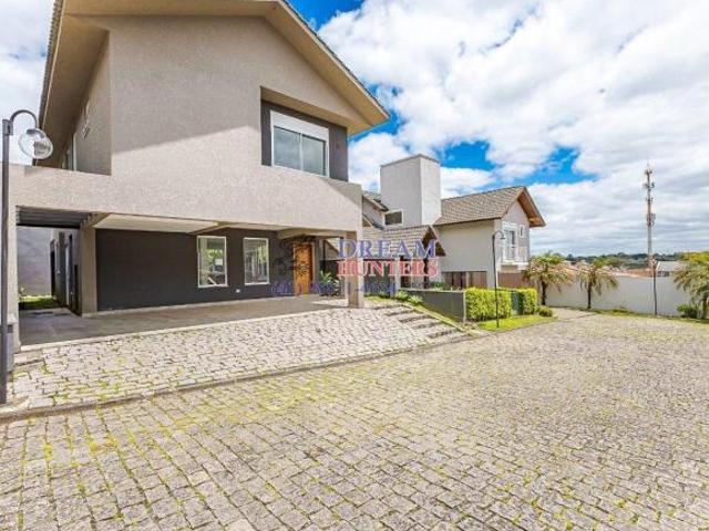 Casa em Condomínio, com 231m², 4 Suítes 2 Demi, Bairro Santa Felicidade