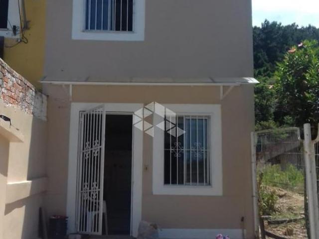 Casa em Condomínio com 2 domitorios