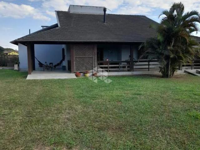 CASA EM CONDOMÍNIO COM 2 DORMITÓRIOS 1 SUÍTE E VAGA COBERTA COM PISCINA, HORTA ÁGUAS CLARAS