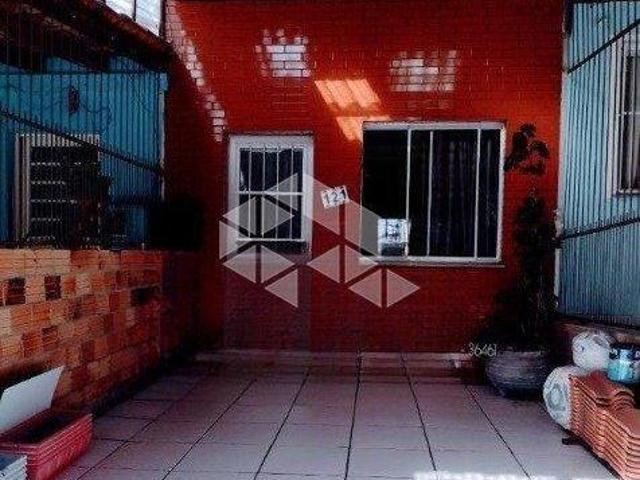 Casa em condomínio com 2 dormitórios