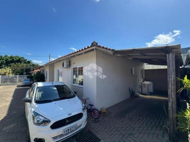 Casa em condomínio com 2 dormitórios e 2 vagas no bairro Olaria em Canoas