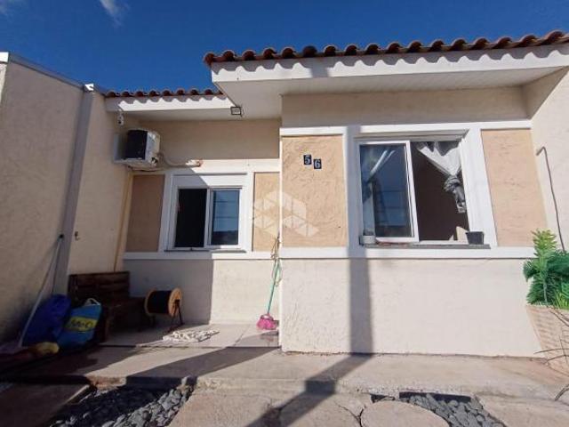 Casa em Condomínio com 2 dormitórios e 2 vagas em Cachoeirinha