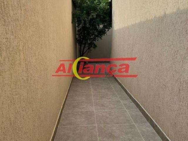 CASA EM CONDOMÍNIO COM 2 DORMITÓRIOS E 3 VAGAS 70 M² JD. DO PAPAI GUARULHOS SP
