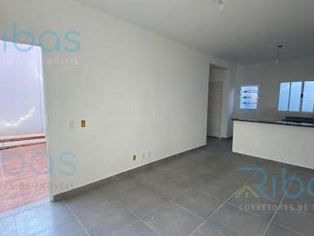Casa em condomínio com 2 dormitórios e quintal à venda no Trieste Jarinu/SP