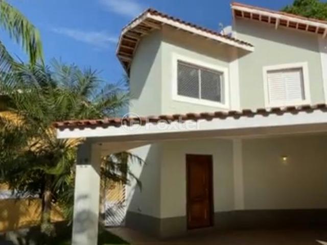 Casa em Condomínio com 3 dormitórios em Cotia