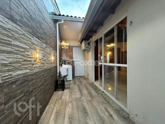 Casa em Condomínio com 2 dormitórios em Novo Hamburgo