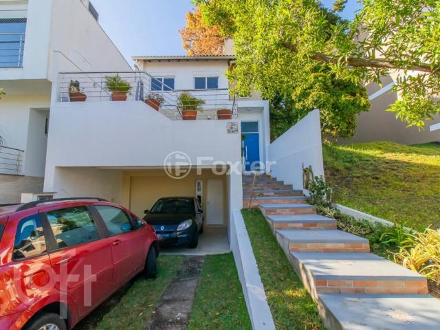 Casa em Condomínio com 2 dormitórios em Porto Alegre