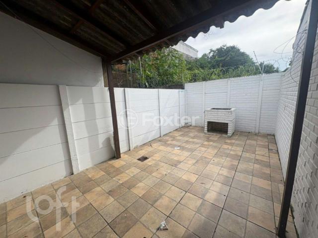 Casa em Condomínio com 2 dormitórios em Porto Alegre