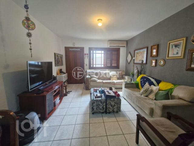 Casa em Condomínio com 2 dormitórios em Porto Alegre