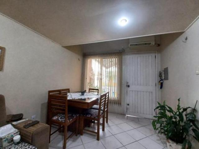 Casa em condomínio com 2 dormitórios no Bairro Rio Branco/ Canoas