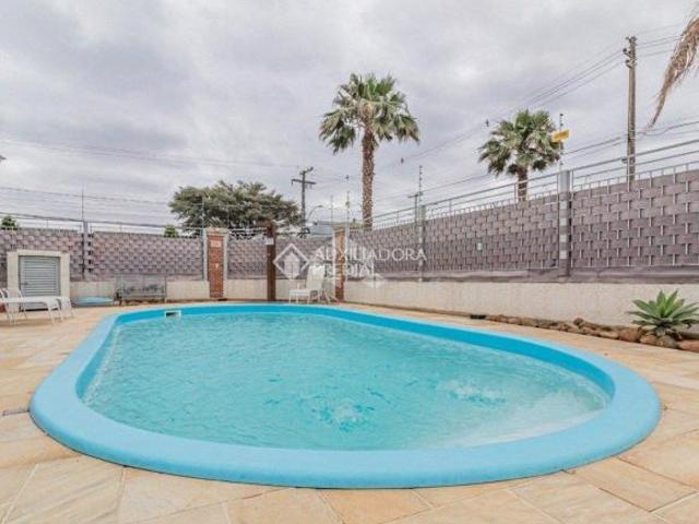 Casa em condomínio com 2 dormitórios na Hípica