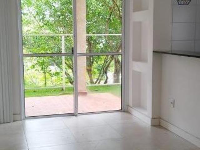 Casa em Condomínio com 2 Suítes, Quintal e 2 Vagas em Villaggio Imperiale – Aceita Financiamento