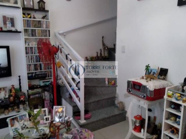 Casa em Condominio com 2 suites 1 vaga de garagem na Vila Ema