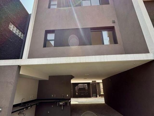 Casa em condomínio com 2 suítes 2 vagas a venda a venda no Brooklin