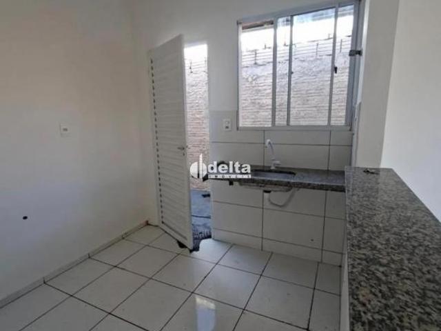 Casa em condomínio com 2 quartos disponível para venda no bairro Portal do Vale II em Uberlândia MG