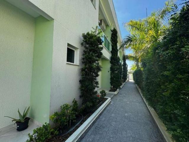 Casa em condomínio com 2 quartos e piscina em Itanhaém