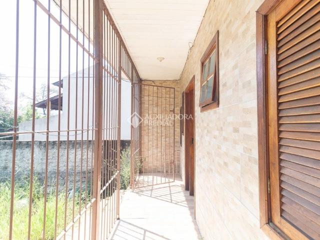 Casa em Condomínio com 2 quartos e 56m² para alugar em Vila Nova, Porto Alegre