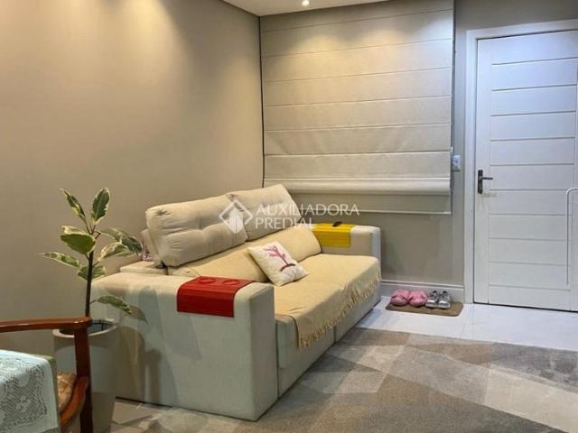 Casa em Condomínio com 2 quartos e 85m² para alugar em Igara, Canoas