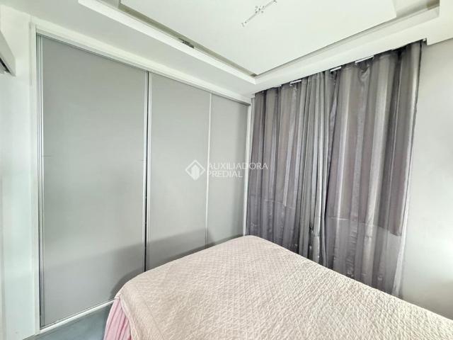 Casa em Condomínio com 2 quartos e 75m² para alugar em Central Parque, Cachoeirinha