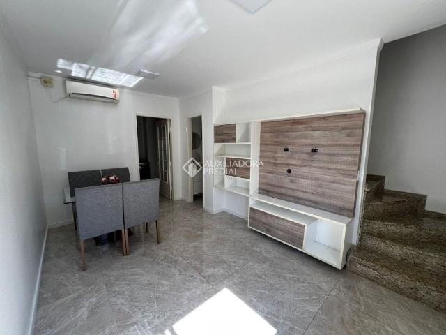 Casa em Condomínio com 2 quartos e 85m² para alugar em Igara, Canoas