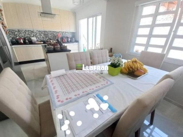 Casa em Condomínio com 2 quartos Jardim Jussara
