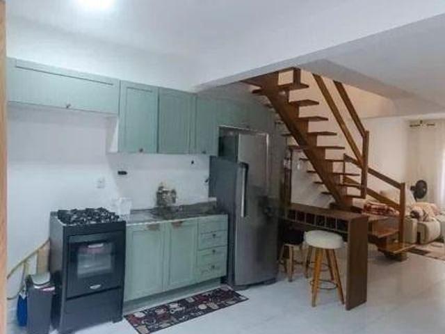 Casa em condominio com 2 vagas