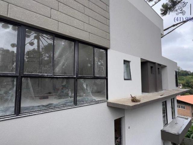 Casa em Condomínio, com 385m² privativos, 4 Suítes, 6 vagas de garagem