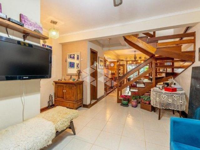 Casa em Condominio com 3 dormitório s, 177 m² no bairro Ipanema em Porto Alegre