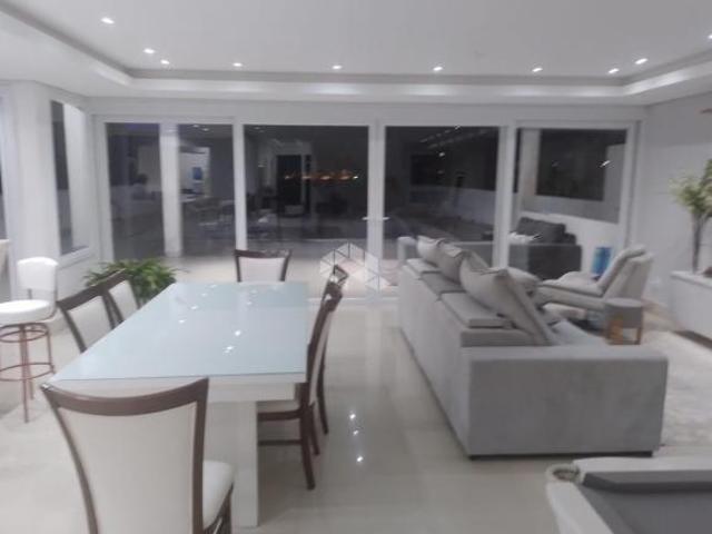 Casa em Condominio com 3 dormitório s, 264 m² no bairro Terraville em PORTO ALEGRE