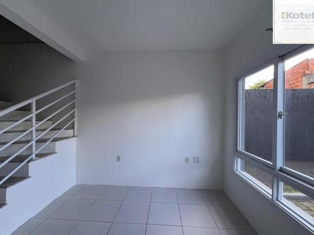 Casa em condomínio com 3 dormitórios