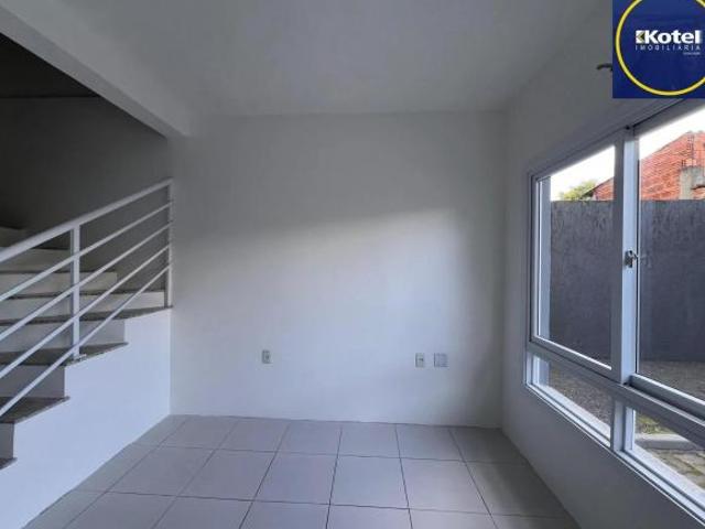 Casa em condomínio com 3 dormitórios