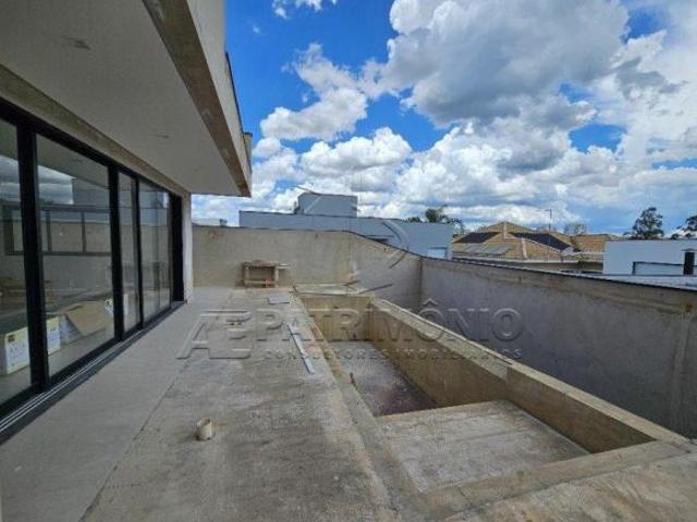 Casa em condomínio com 3 dormitórios, 1 sendo suíte com closet e hidro