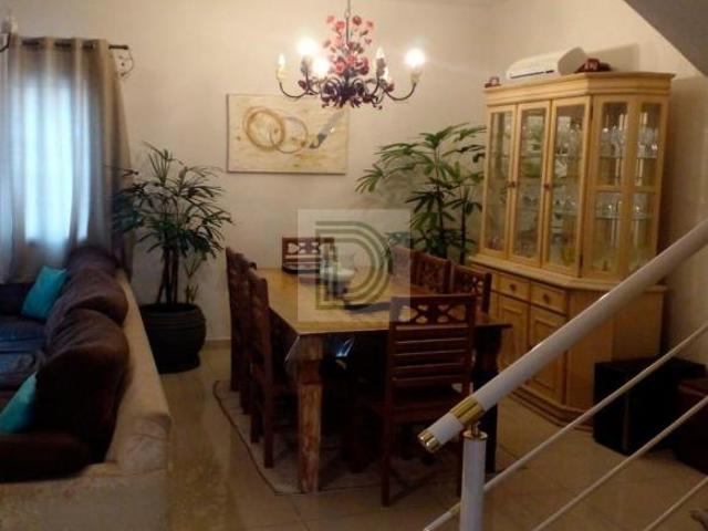 Casa em condomínio com 3 dormitórios 1 suíte com closet e 3 vagas Granja Viana
