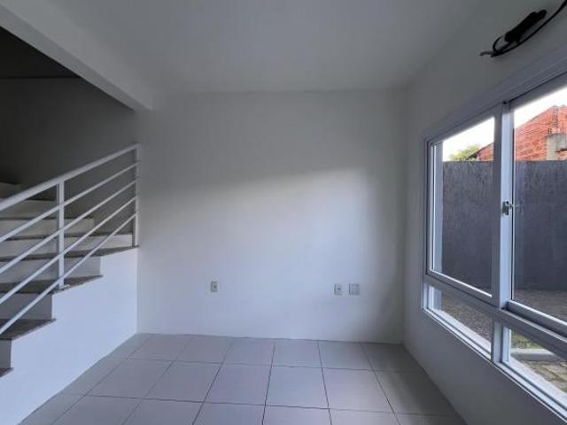 Casa em condomínio com 3 dormitórios