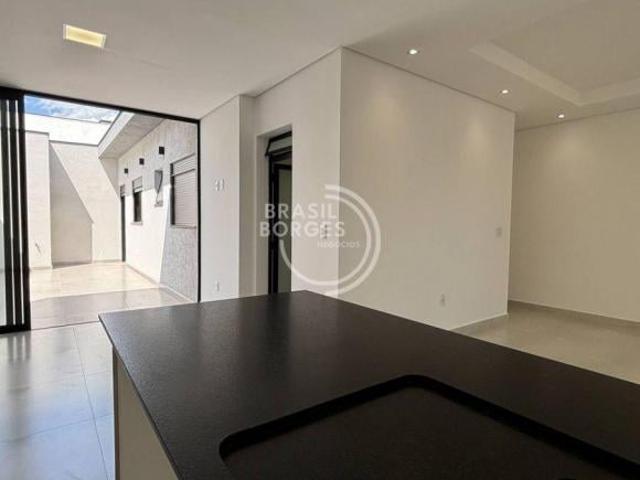 Casa em Condomínio com 3 dormitórios