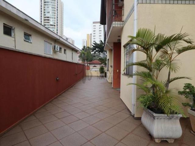 Casa em Condomínio com 3 dormitórios e 2 vagas, próximo ao metrô Praça da Arvore