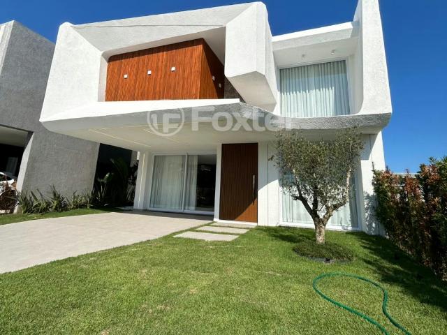 Casa em Condomínio com 3 dormitórios em Capão da Canoa