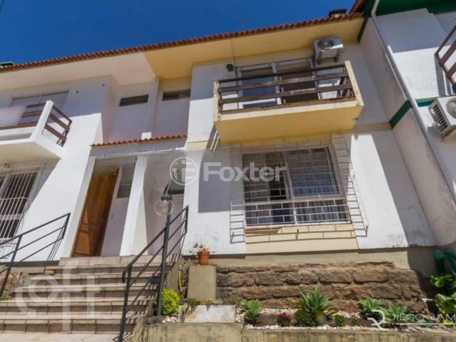 Casa em Condomínio com 3 dormitórios em Porto Alegre