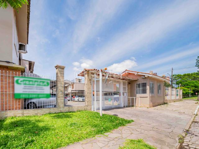 Casa em Condomínio com 3 dormitórios em Porto Alegre