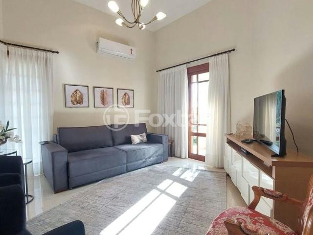 Casa em Condomínio com 3 dormitórios em Porto Alegre
