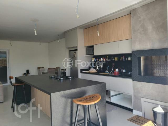 Casa em Condomínio com 3 dormitórios em Porto Alegre
