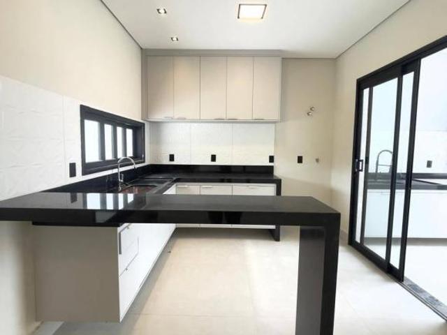 Casa em Condomínio com 3 dormitórios, escritório, 144 m² Indaiatuba SP