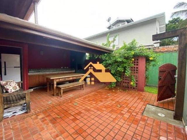 Casa em Condomínio com 3 Dormitórios, Mezanino e Varanda Gourmet – Lazer Completo e Escritura Defini