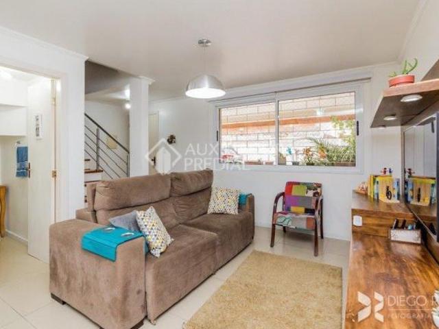 Casa em condomínio com 3 dormitórios no bairro Tristeza