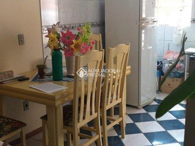 Casa em condomínio com 3 quartos no bairro Tristeza