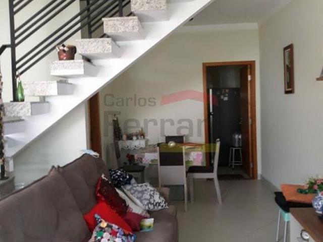 CASA EM CONDOMÍNIO COM 3 DORMITÓRIOS, SENDO 1 SUÍTE, 2 VAGAS DE GARAGEM